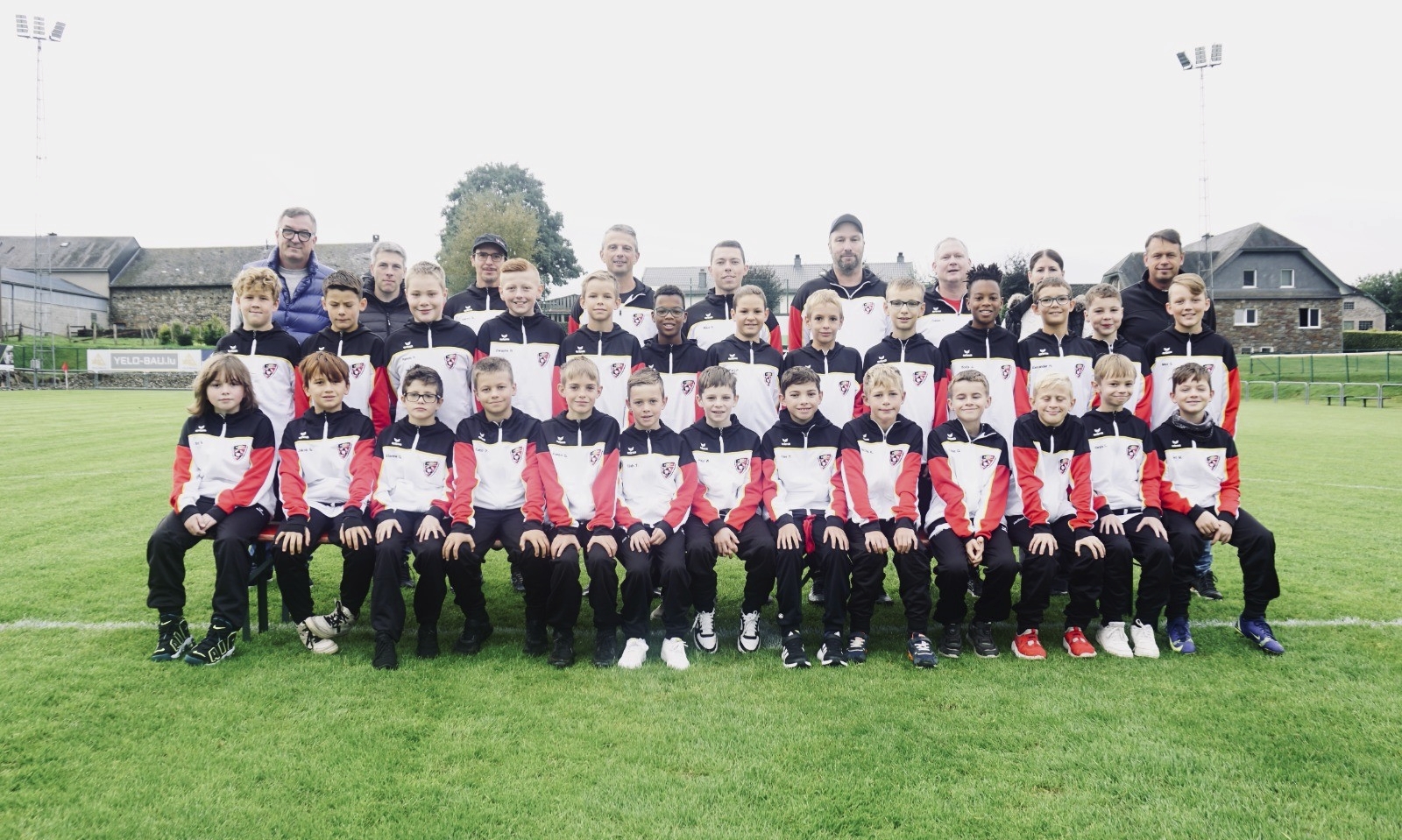 Neues Outfit für RESO-Kicker - Kurier-Journal